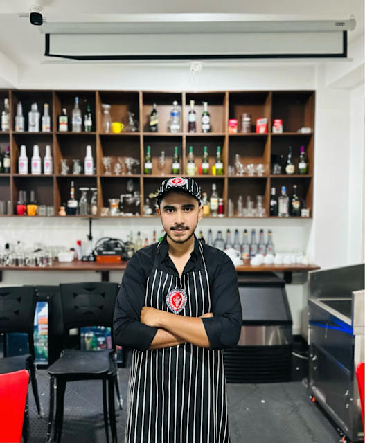 Looking for kitchen hand job | Kitchen & Sandwich Hand | Gumtree ...