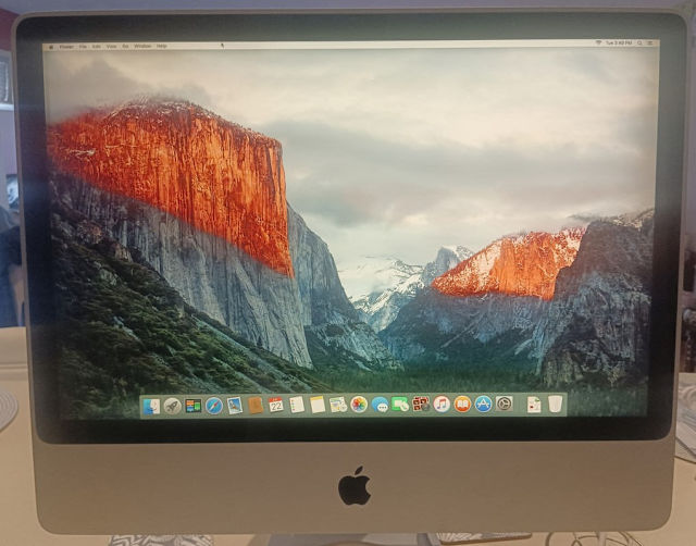 Apple iMac 7,1 24 Inch Mid-2007 All-in-one Desktop Computer - Desktops ...