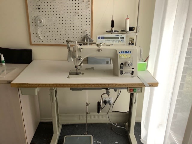 Industrial JUKI DDL 9000B Plain Sewer with table and stand - Sewing Machines in Horsley NSW ...