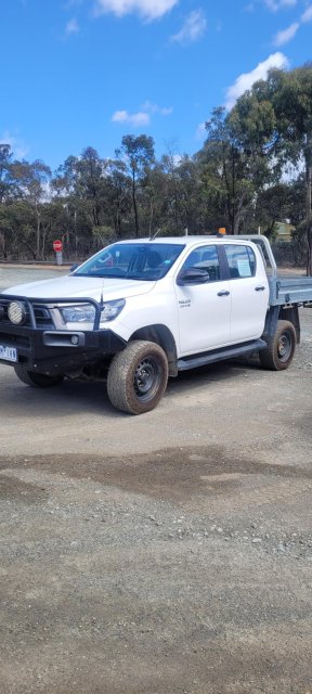 2020 TOYOTA HILUX SR (4x4) 6 SP AUTOMATIC DOUBLE C/CHAS | Cars, Vans ...