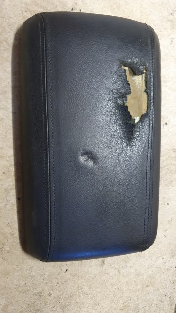 VY VZ Commodore centre console lid | Auto Body parts | Gumtree ...