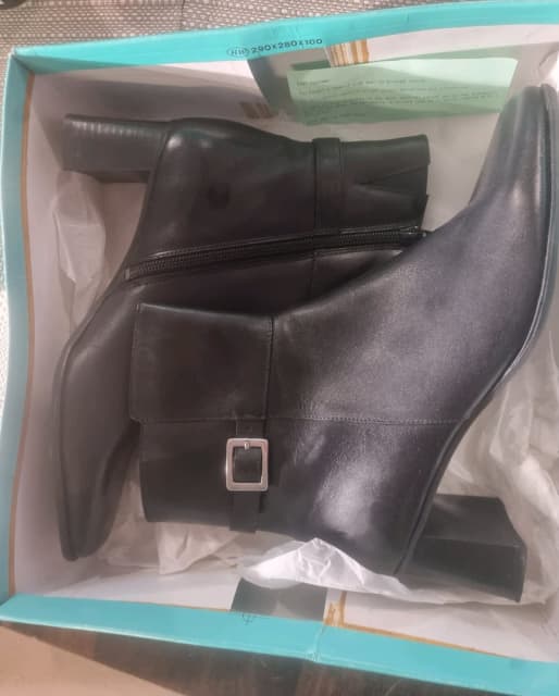 Easy Steps Boots Size 8c - Women's Shoes in Mansfield Park SA | Gumtree ...