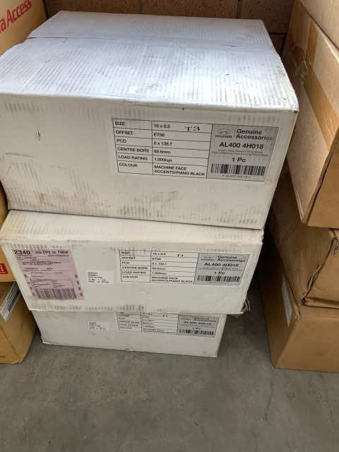 Hyundai iLoad******2021 Genuine Alloy Wheel AL4004H018 | Wheels, Tyres ...