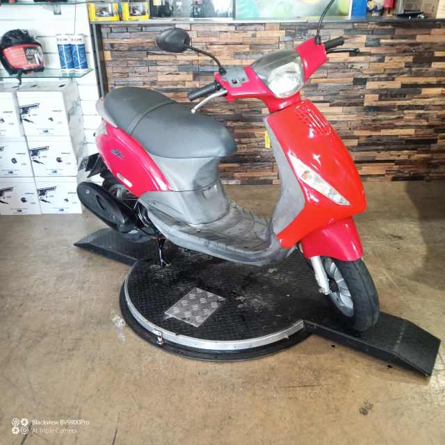 Piaggio Zip 50cc scooter vespa aprilia,sym,kymco | Motorcycles ...
