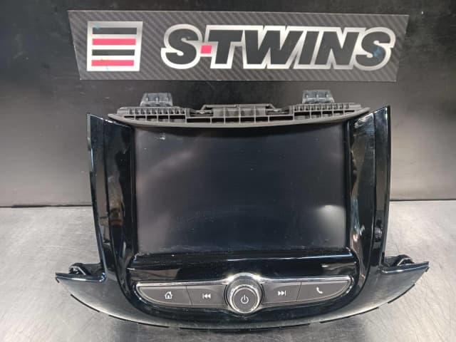 HOLDEN TRAX STEREO/HEAD UNIT, TOUCHSCREEN UNIT, 10/16-12/20, ST5698 ...