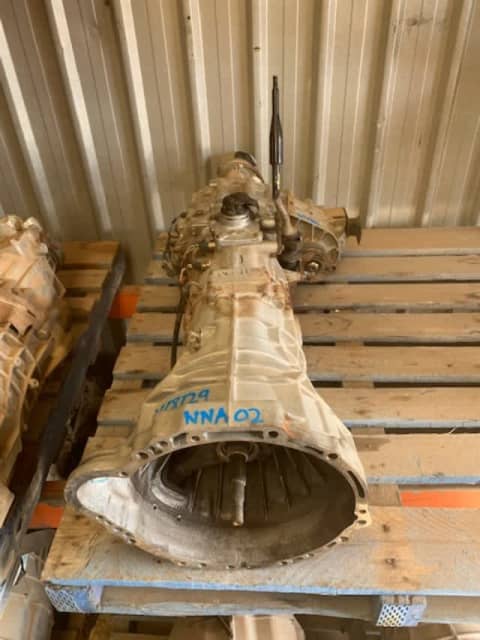 D22 Nissan Navara 3.0 litre ZD30 turbo diesel gearbox and transfer cas ...