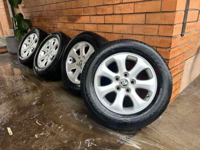 Holden Commodore VE 16 Inch Alloy Wheels with Toyo Tyres *Delivery ...