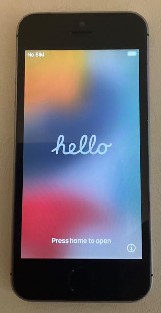 Apple iPhone SE 1st Gen - iPhone in Carine WA | Gumtree Australia