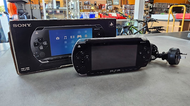 SONY PSP HANDHELD CONSOLE PSP-1002 - Playstation in Midland WA ...