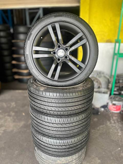 4x 245/45/18 Hilo tyres 95% tread with Holden Commodore VE VF Wheels🔥 ...