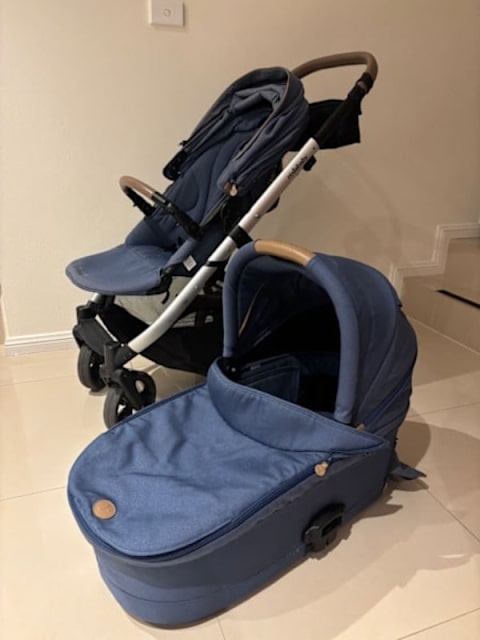 FREE DELIVERY Redsbaby METRO 2 pram Ocean blue with bassinet - Prams ...