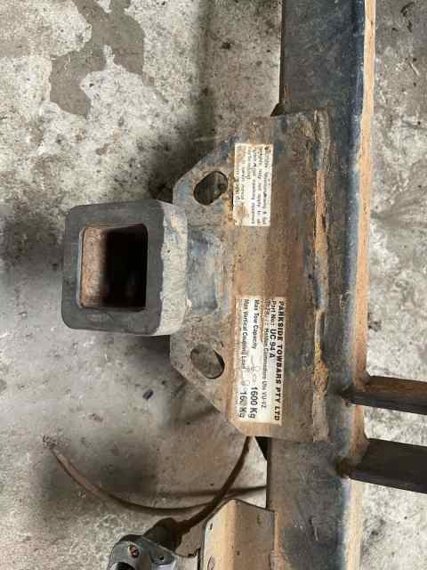 VU VY VZ Commodore Ute Reece Hitch Style Towbar | Auto Body parts ...