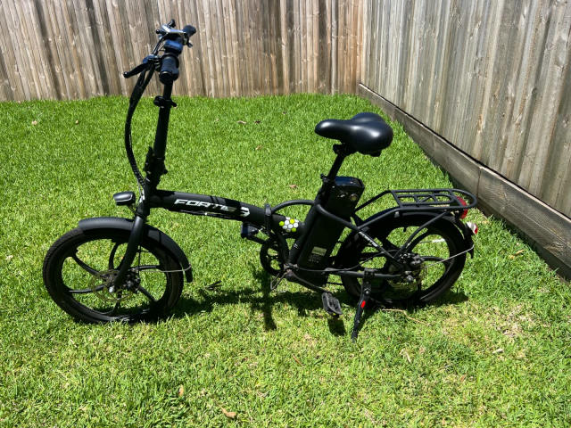 Fortis Shimano 6-Speed 20 Foldable Electric Bike - Other in North Curl ...
