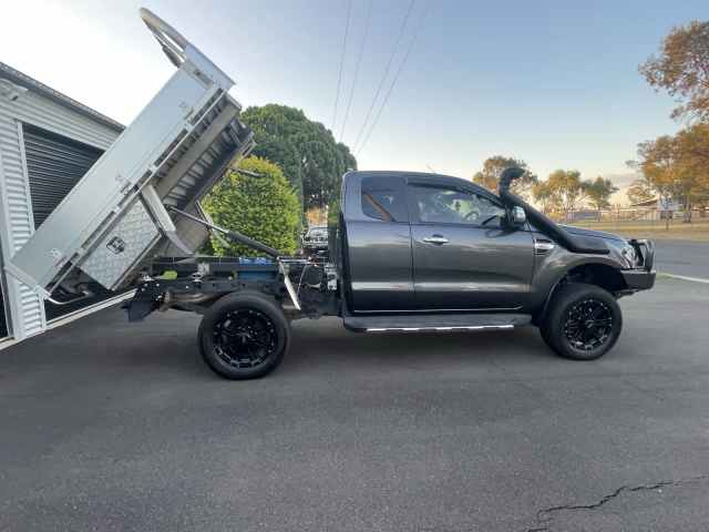 2017 FORD RANGER XLT 3.2 (4x4) 6 SP AUTO SUPER CAB TIPPER | Cars, Vans ...