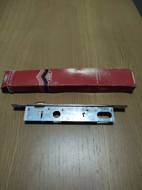 Iseo Serrature Mortice Lock With Roller Latch - Building Materials in ...