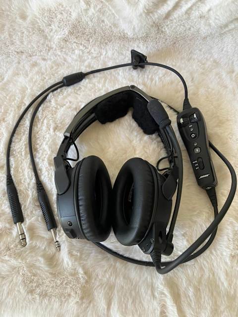 Bose A20 aviation headset with bluetooth - Headphones & Earphones in ...