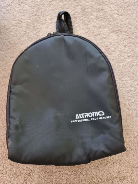 Carry case for pilot headset headphones black Altronics bag ...