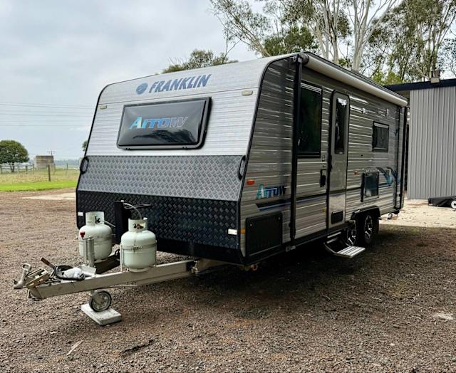 2016 Franklin Arrow 19.6ft Caravan, ensuite -annex included | Caravans ...