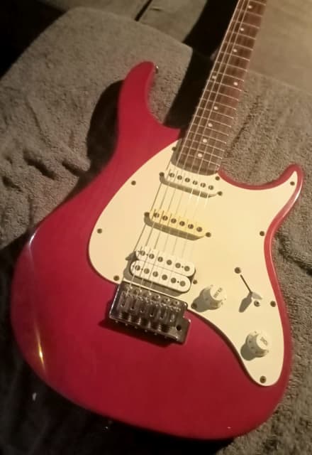 Peavey Raptor EXP Plus electric guitar with accessories - Guitars ...