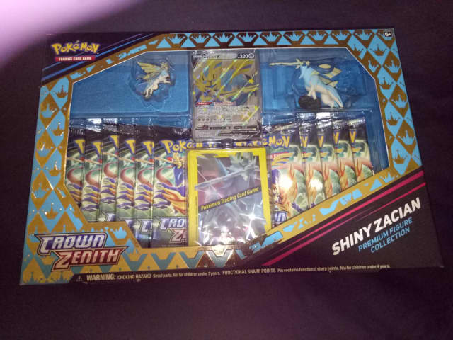 Crown Zenith Shiny Zamazenta and Zacian Premium Figure Collection Boxe ...