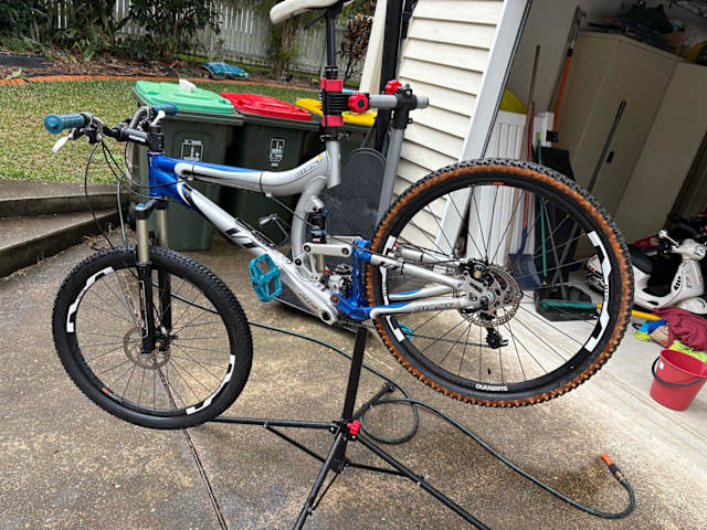 Giant VT2 mountain bike - heavily upgraded - Men's Bicycles in ...