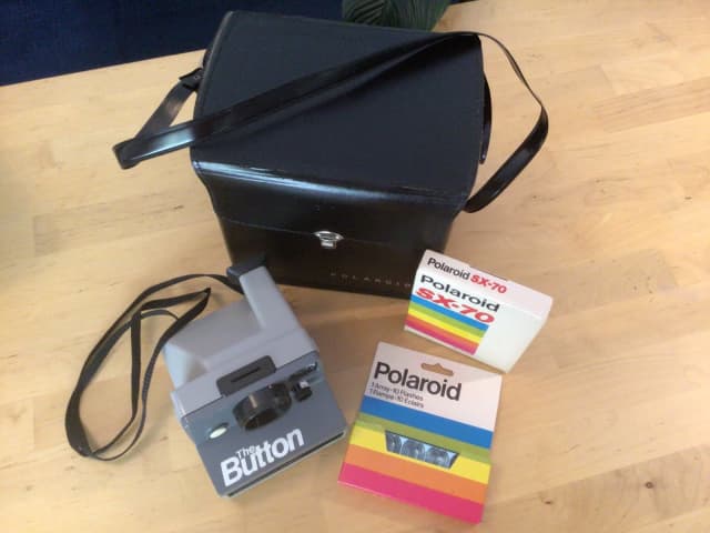 Polaroid The Button Instant Film Camera Kit - Tested-Mint Condition ...