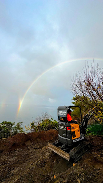 Volvo 1.8T excavator and tipping trailer | Construction Equipment ...