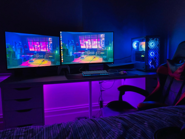 High-Performance Gaming/Workstation PC Setup – Custom-Built, Top-tier ...