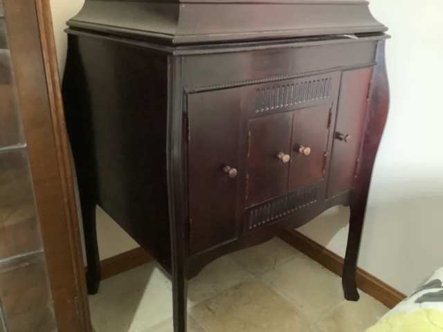 Windup Apollo gramophone - Antiques in Thagoona QLD | Gumtree Australia