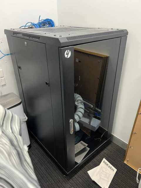 4Cabling 18RU Freestanding Server Rack - Other Computers & Software in ...