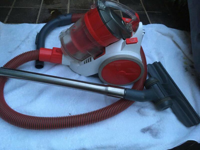 Hoover Challenger Bagless Vacuum Cleaner - Vacuum Cleaners in Minto NSW ...