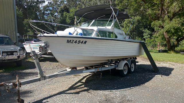 18 ft half cab Vickers easy rider | Motorboats & Powerboats | Gumtree ...