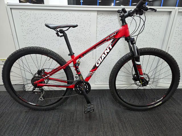 XS - Mountain Bike - giant talon - Men's Bicycles in Alexandria NSW ...
