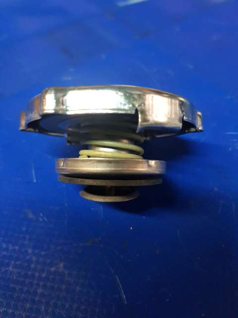 Stant 10231 Radiator Cap (16 PSI Vented) - Fits Multiple Vehicles ...