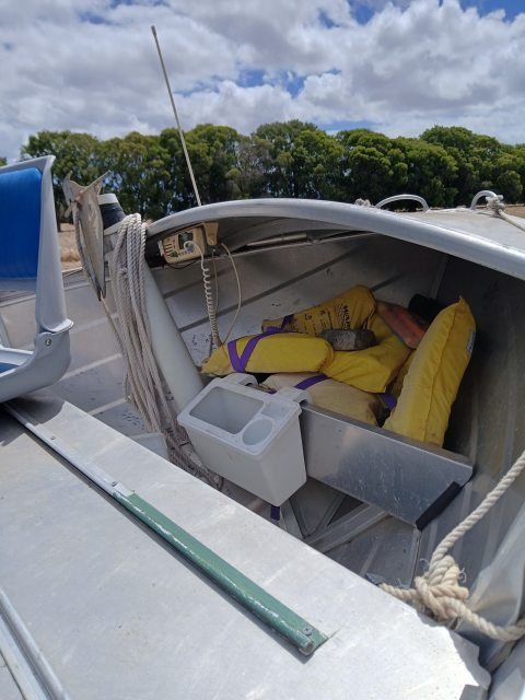 Dinghy 420 wide body dory | Tinnies & Dinghies | Gumtree Australia ...