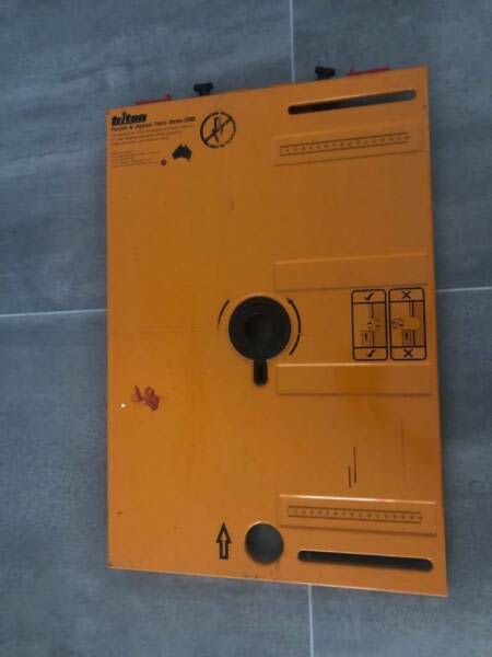 Triton Router & Jigsaw Table Top With Biscuit Joiner Assorted Parts ...