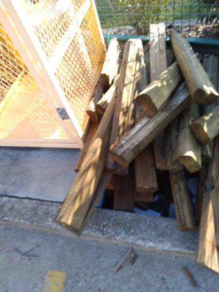 Timber Gluts, Slats, Dunnage Chocks for transport strapping hauling ...