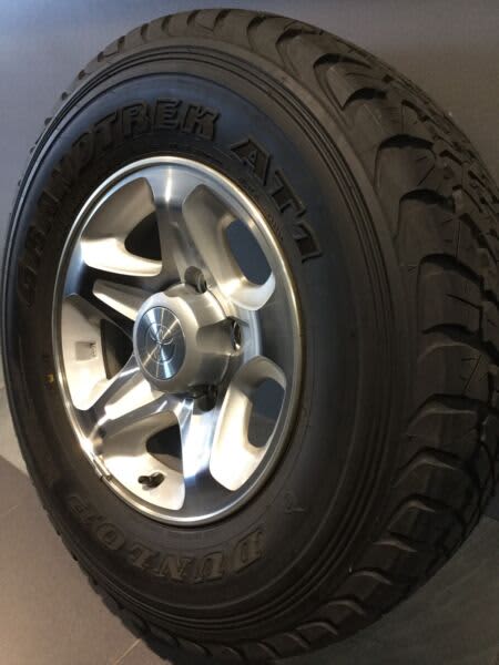 TOYOTA LANDCRUISER 79 SERIES GXL 16" GENUINE ALLOY WHEELS AND TYRES ...