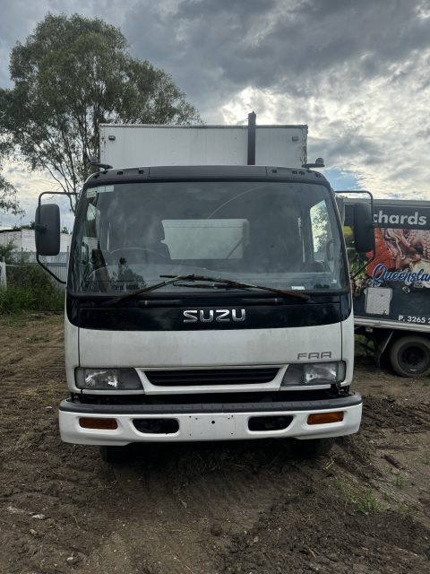 Wrecking a 2000 Isuzu FRR truck | Truck Parts | Gumtree Australia Brisbane South West ...