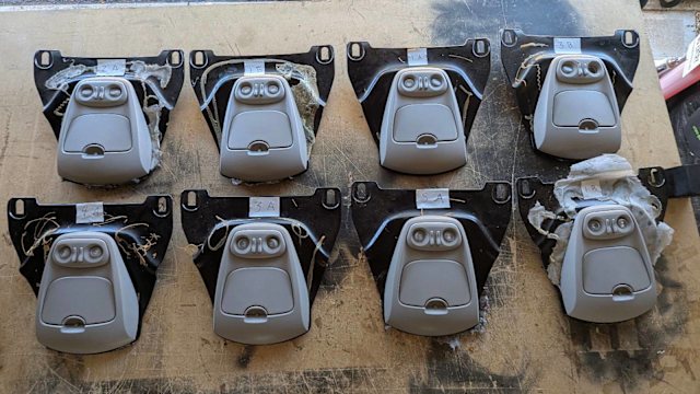 Ford Falcon AU XR6 XR8 Interior Roof Console Map Light Sunglasses Hold ...