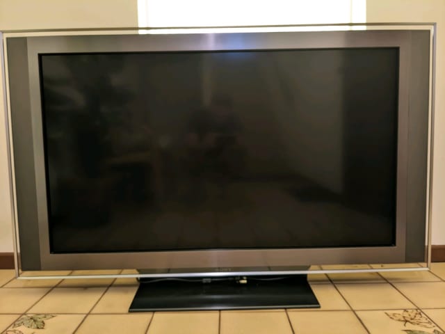Sony Bravia 52 LCD TV - TVs in Gordon Park QLD | Gumtree Australia