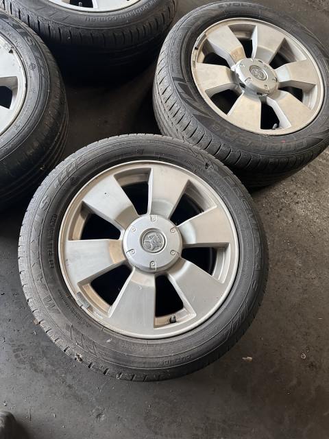 Holden Commodore 17inch Vz sx6 wheels | Wheels, Tyres & Rims | Gumtree ...