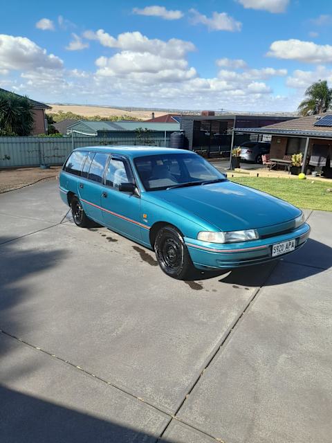 1993 Holden Commodore EXECUTIVE 5 SP MANUAL 4D WAGON | Cars, Vans ...
