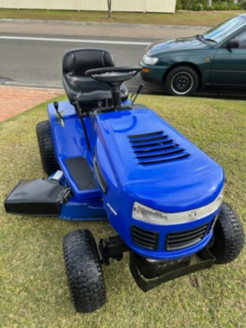 Victa ride on mower - 38 inch cut - Lawn Mowers in Sanctuary Point NSW ...