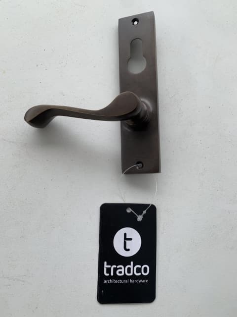 2x Tradco Fremantle Lever Long Backplate Antique Brass 0845E - Building ...