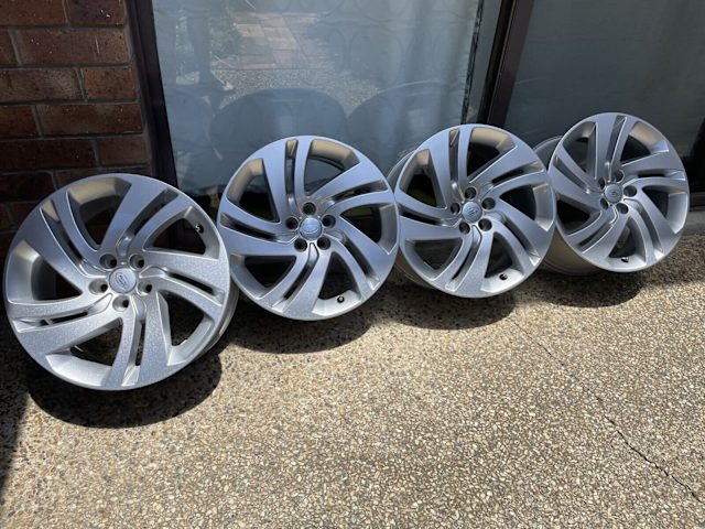 Range Rover Evoque Genuine 18inch alloy wheels | Wheels, Tyres & Rims ...