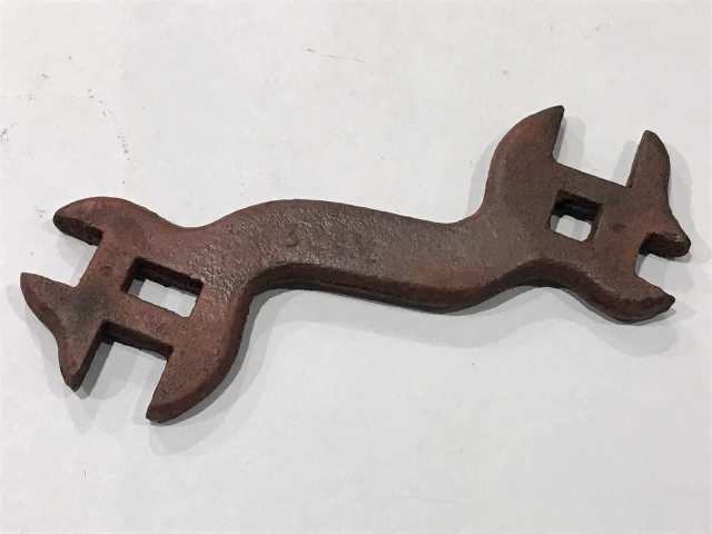 Vintage Cast Iron Agricultural Farm Spanner Wrench Stamped D 324M ...