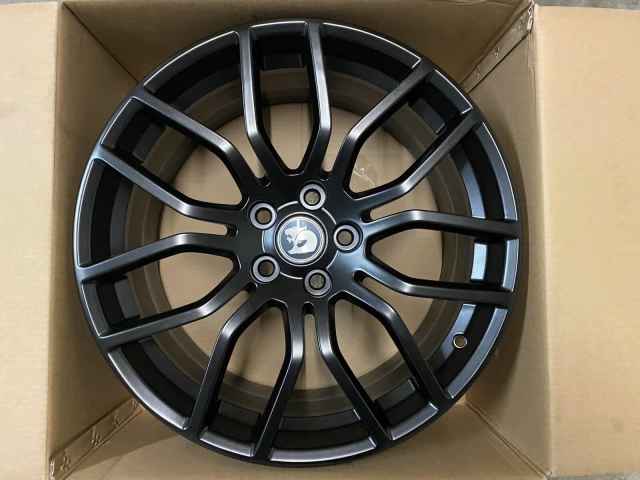 VE / VF HSV 25th ANNIVERSARY GENUINE ALLOYS 20x8.8 & 20x9.5 + TYRES ...