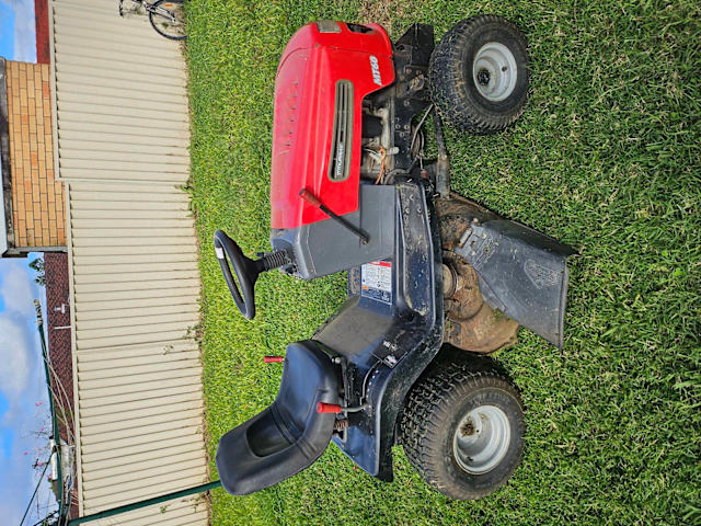 Murray mt60 ride on lawn mower Good quality used machine Just recently ...