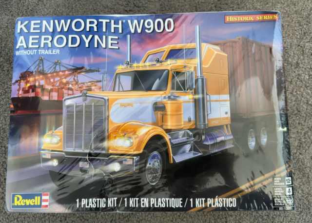 New revell Kit Kenworth W900 Aerodyne Truck Tractor box damaged ...